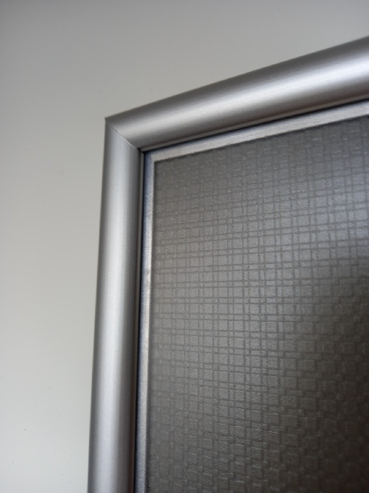 Fém A4 plakátkeret, fali 15 mm profil